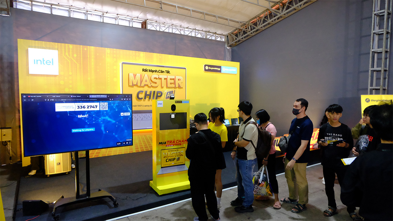 Toàn cảnh sự kiện Intel AIvolution: Trải nghiệm AI - gặp gỡ thần tượng